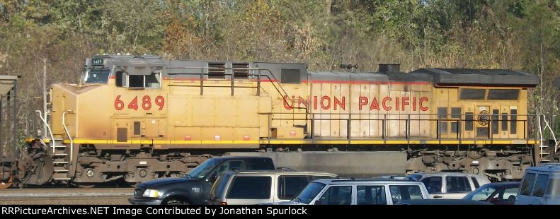 UP 6489, conductor's side and partial front view